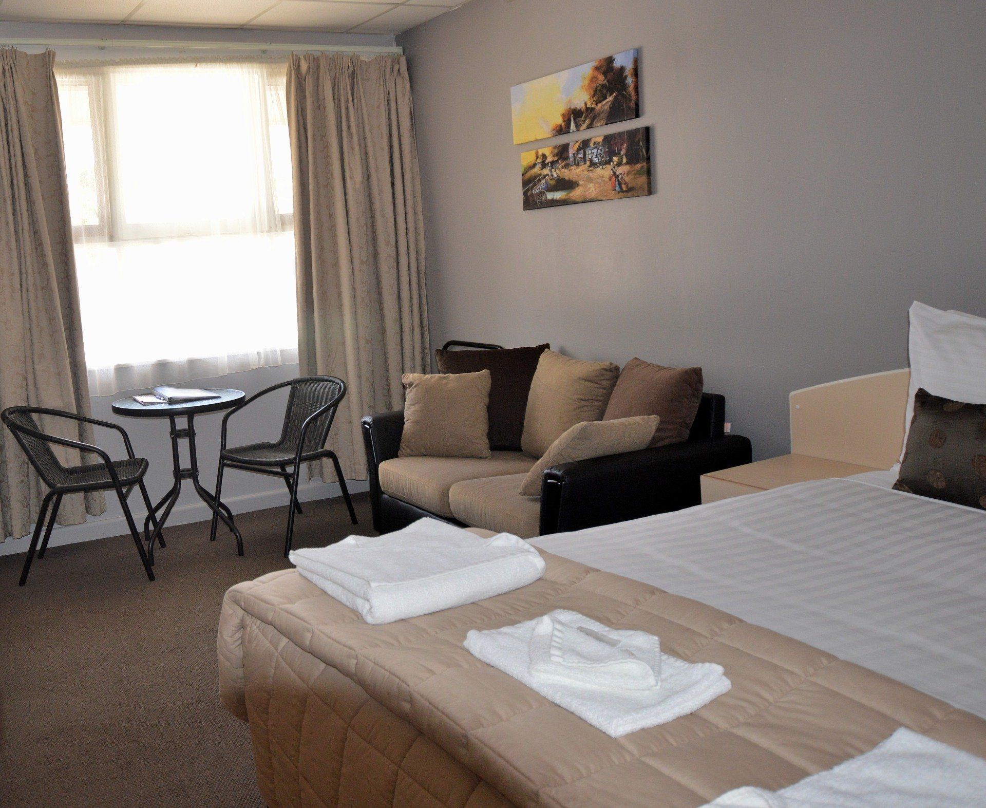 Double Twin Room - Mittagong Motel Accommodation in Southern Highlands ...