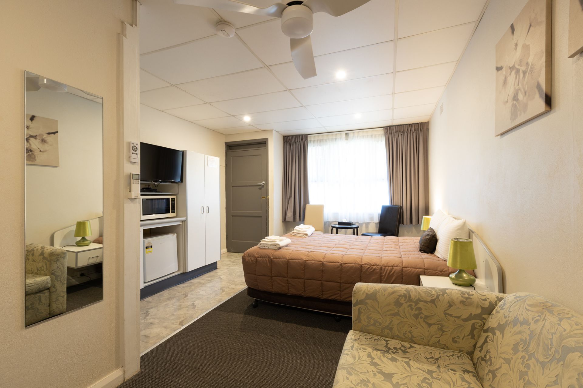 Double Twin Room - Mittagong Motel Accommodation in Southern Highlands ...