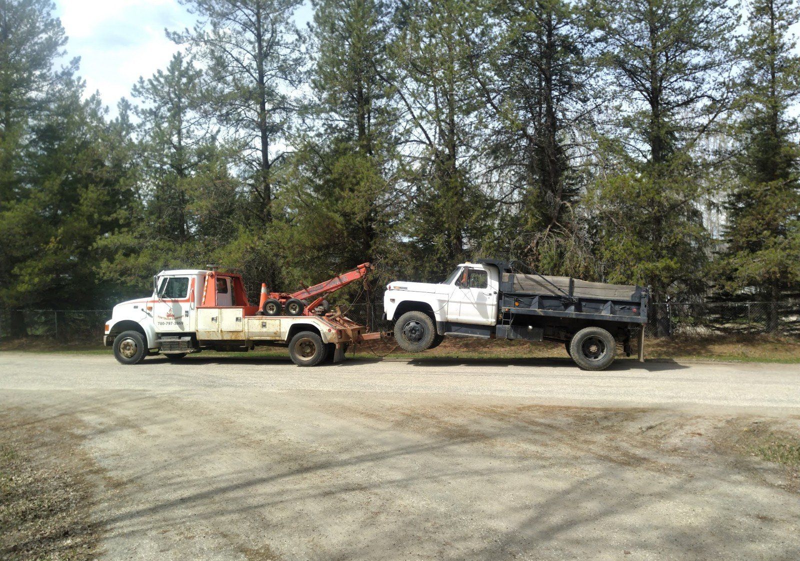 A Tow Truck Company that can tow all kinds of vehicles