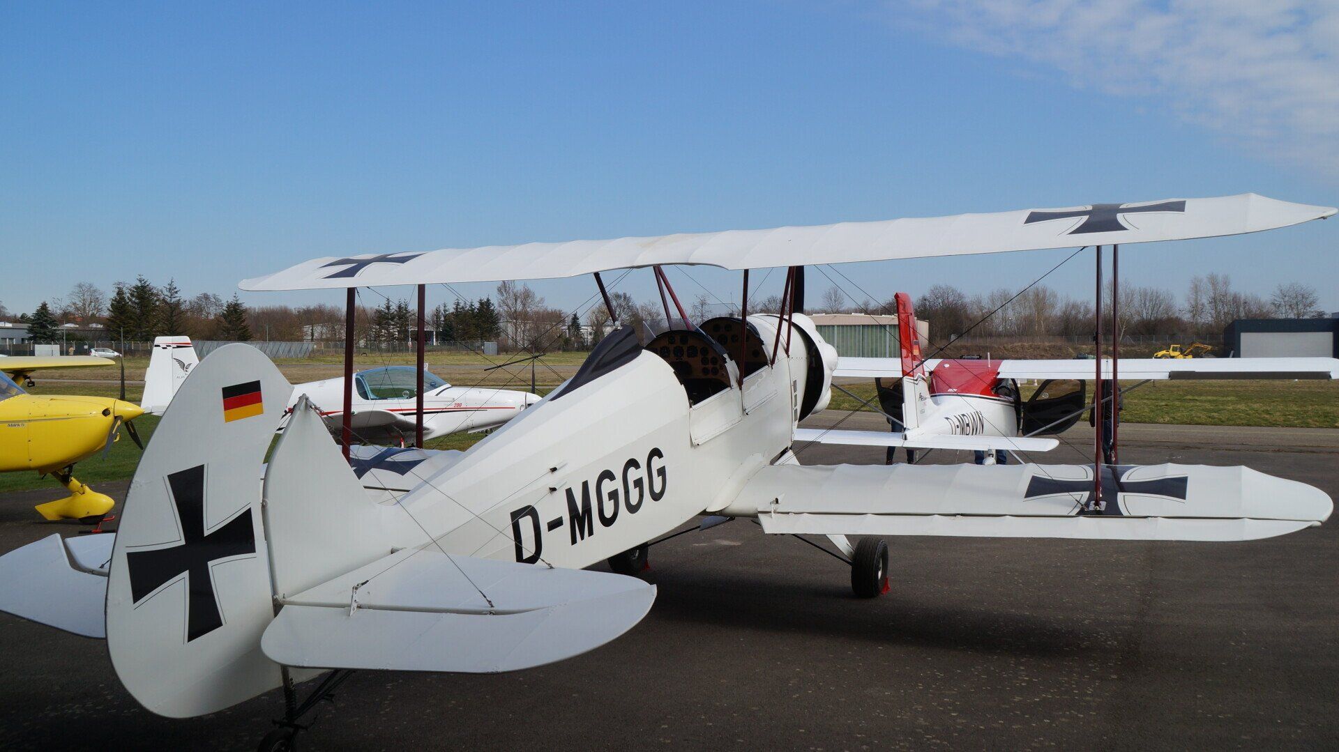 Rundflüge ab Speyer im Flugzeug oder Doppeldecker | FLIGHT ACADEMY