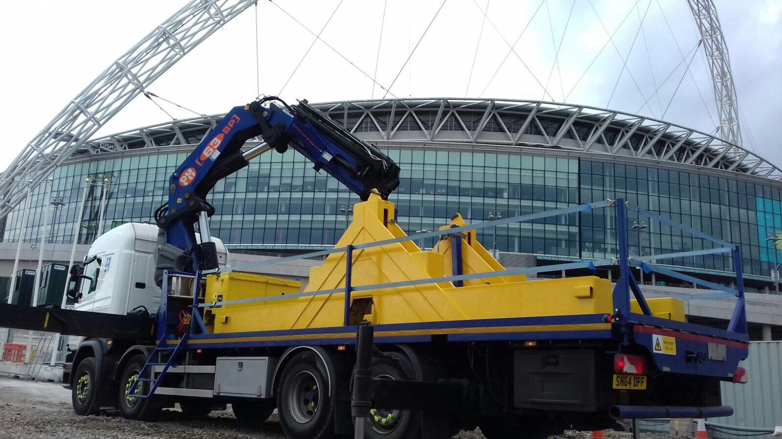 Static pile load testing throughout the UK with NDT Services Ltd in ...