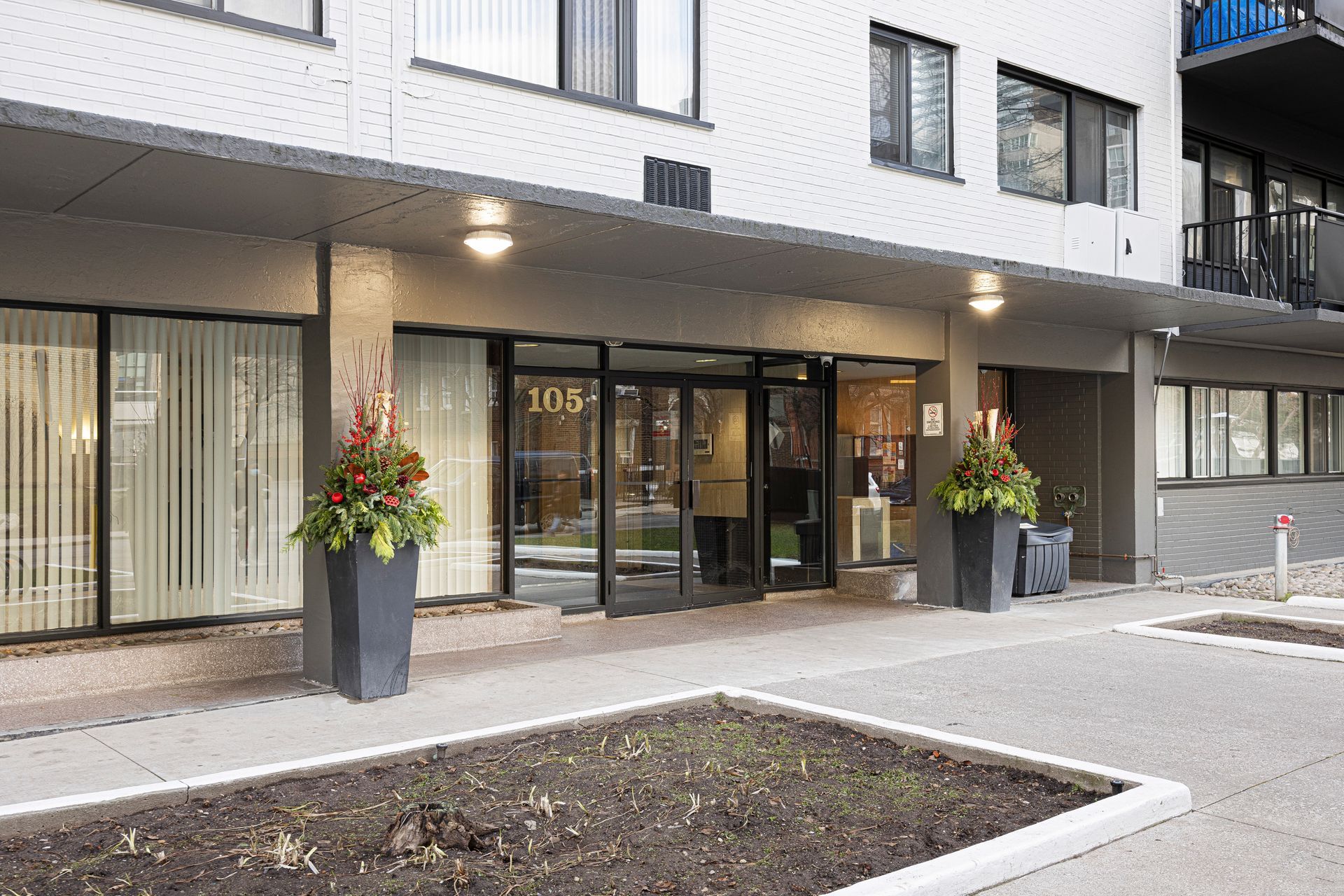 Suite and Building Pictures | 105 Isabella Street