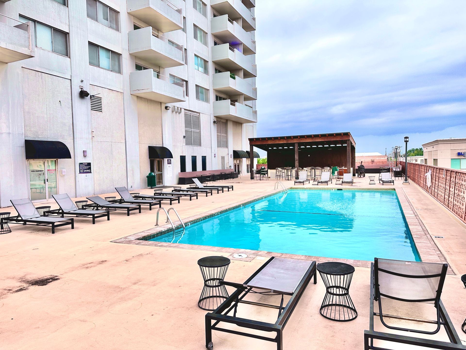 Regency Penthouse Apartments Near Downtown OKC