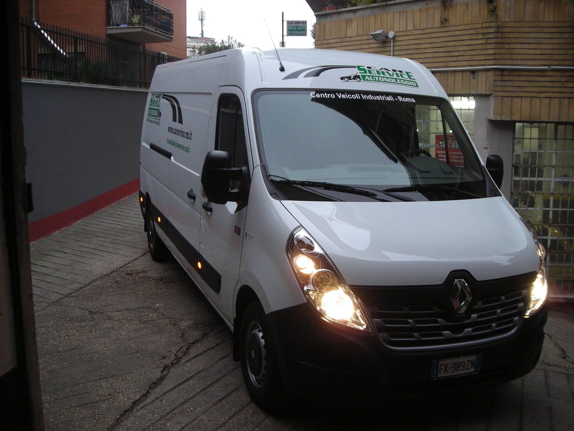 Furgoni per il trasporto merci a Roma | Car Service