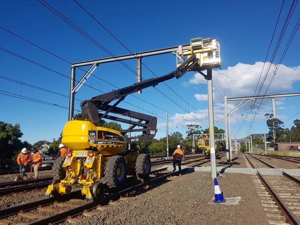 Why you should hire a hi-rail EWP with Hi-Range Crane Forks