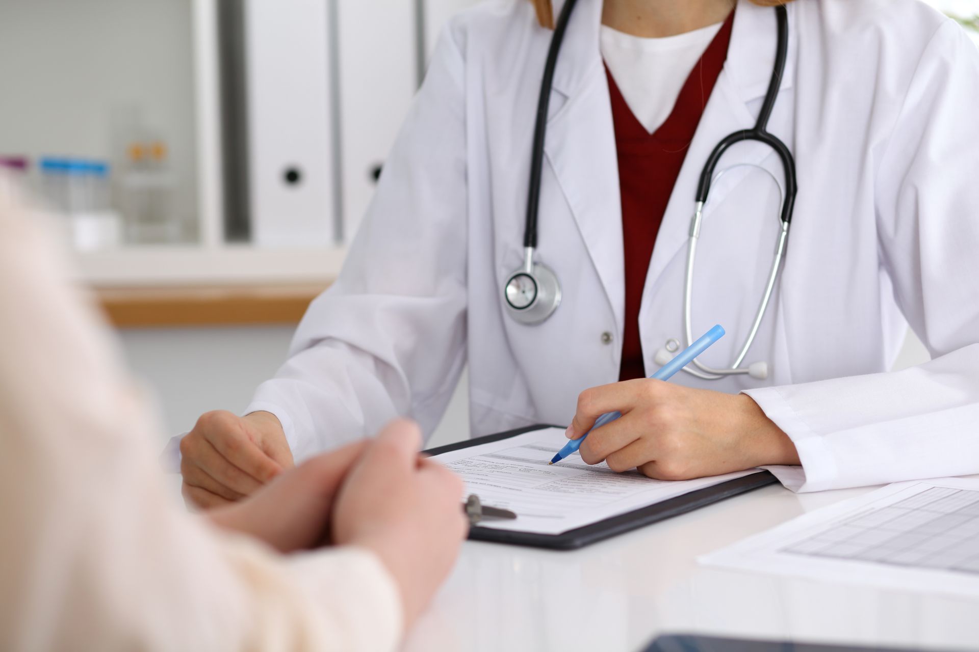 Cómo escoger un proctólogo para tu primera visita