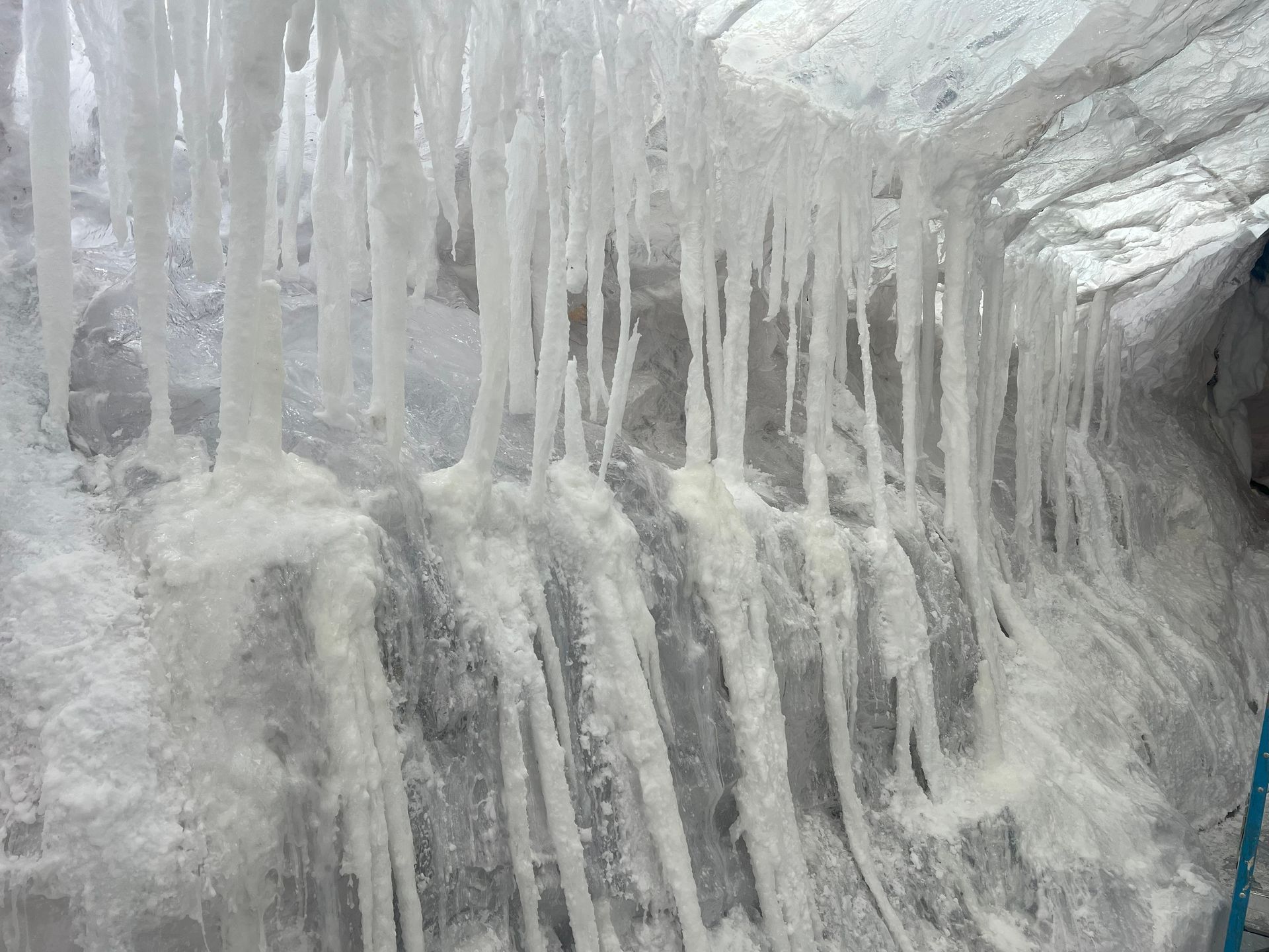 Artificial Ice | Canoga Park, CA | 818-884-3009