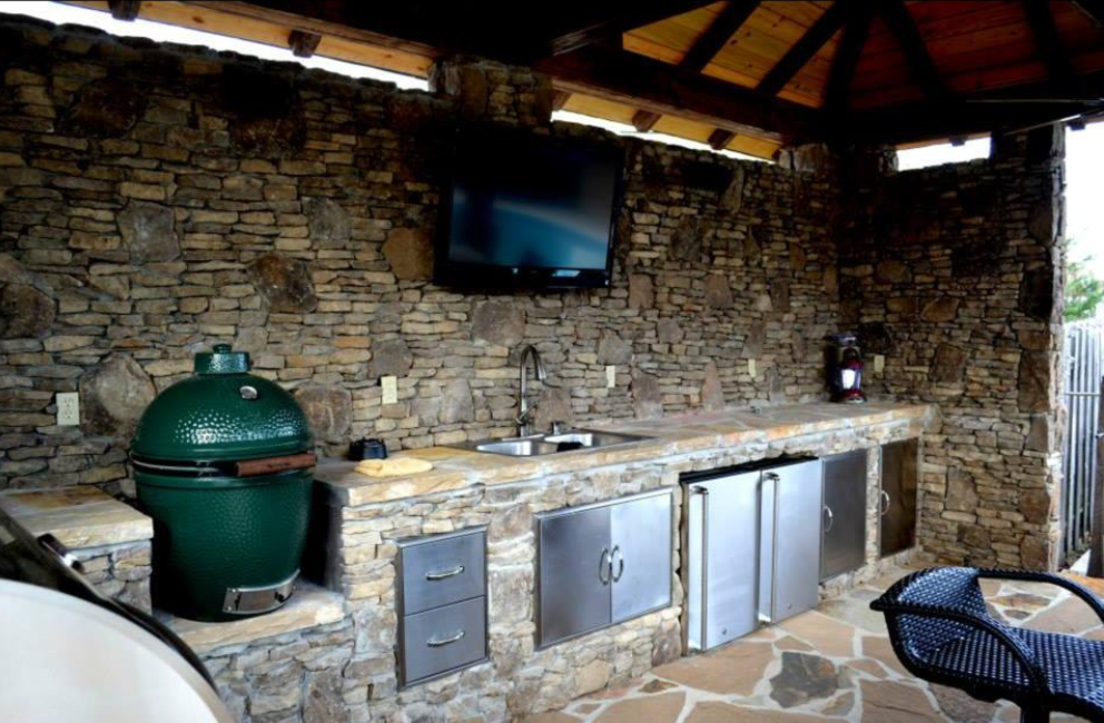 Outdoor Kitchen Design & Construction | Auburn Lake Martin Montgomery
