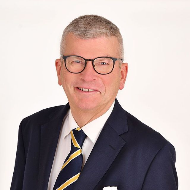 Robert Honeyman's Instagram, Twitter & Facebook on IDCrawl