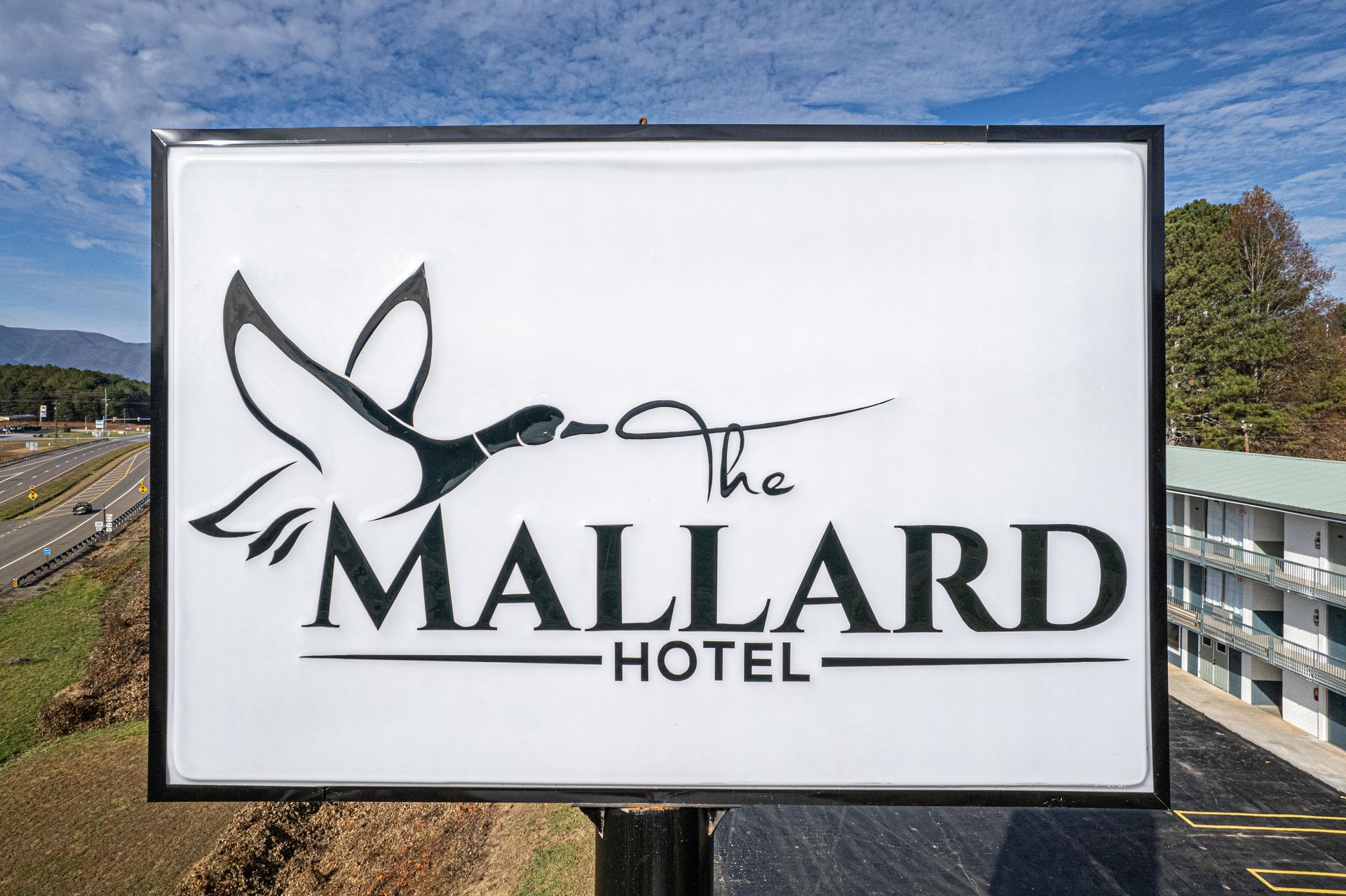 Explore Our Gallery - The Mallard Hotel Blue Ridge, GA