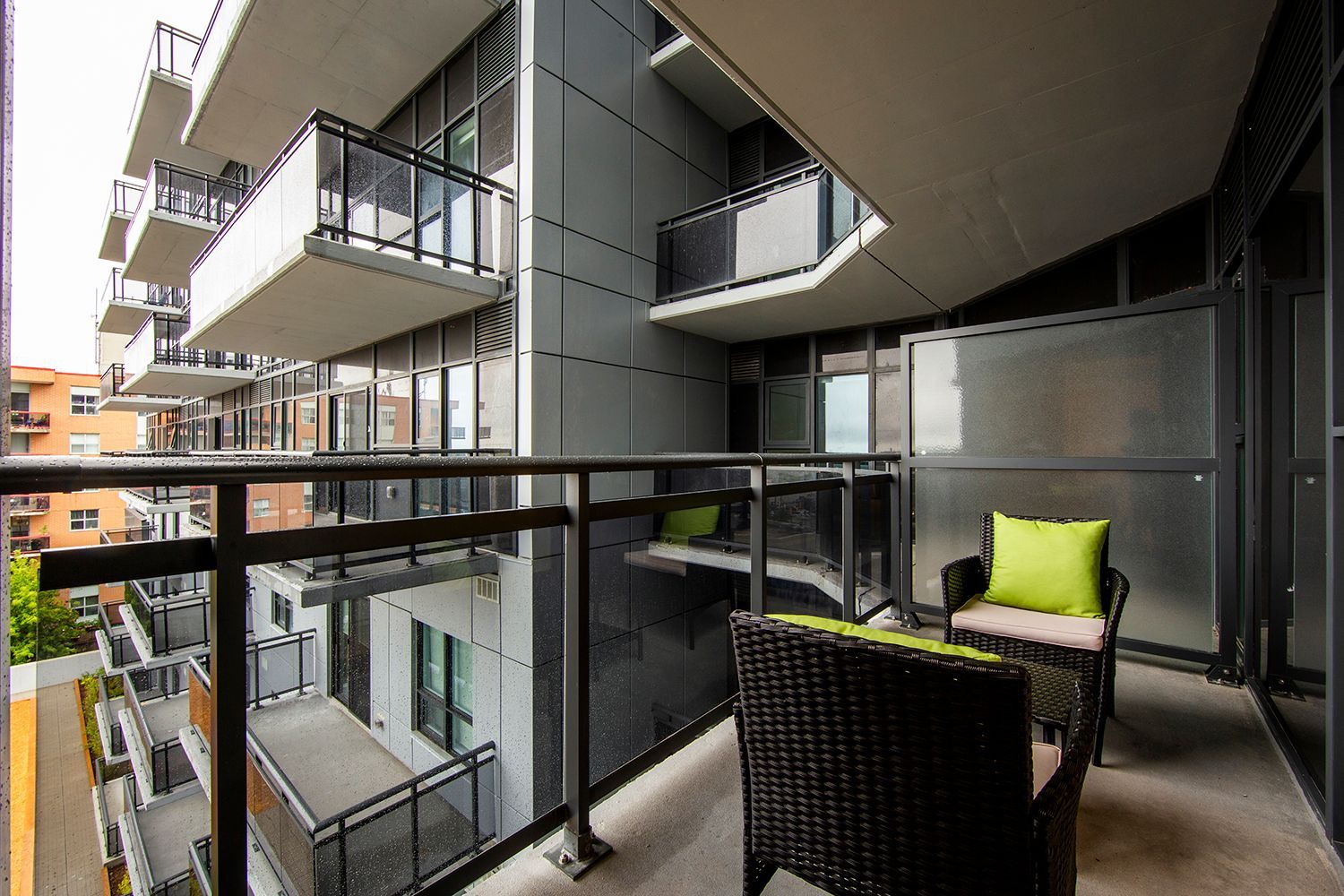 Gallery | Suites and Building pictures at 1475 whites road Pickering