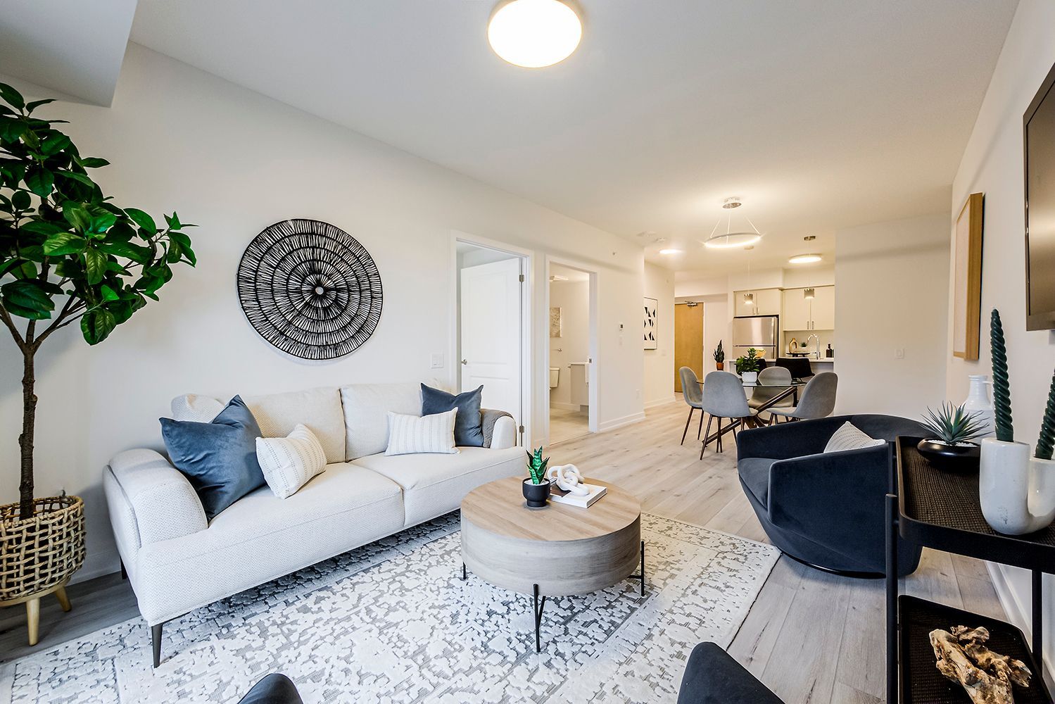 Gallery | Suites and Building pictures at 1475 whites road Pickering