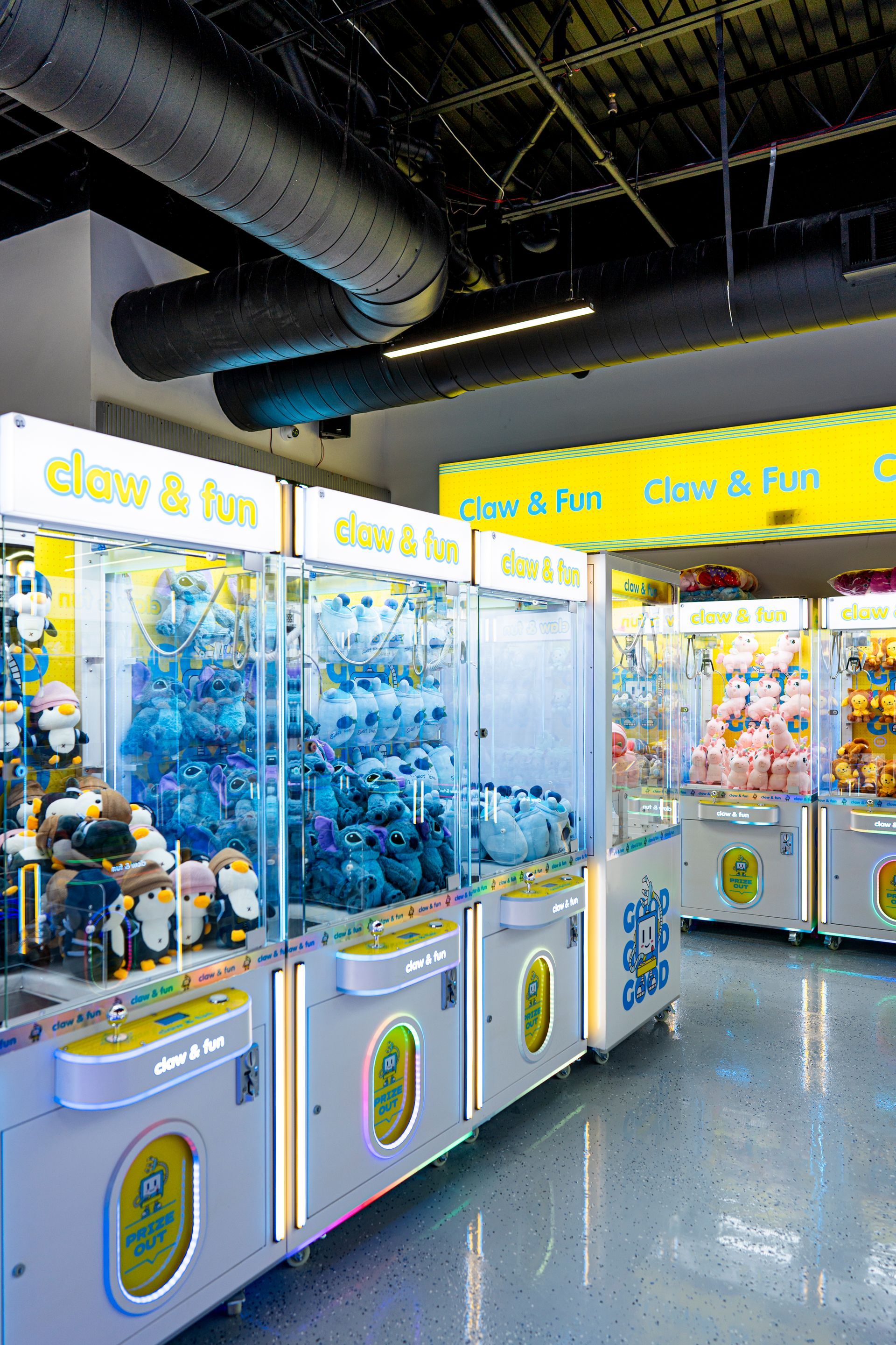 Gashapon Machines | Claw & Fun