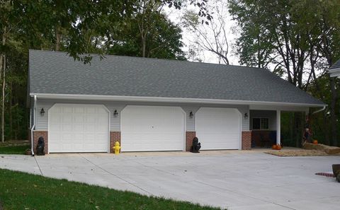 Photos - Rockford, IL - Teslow Garages