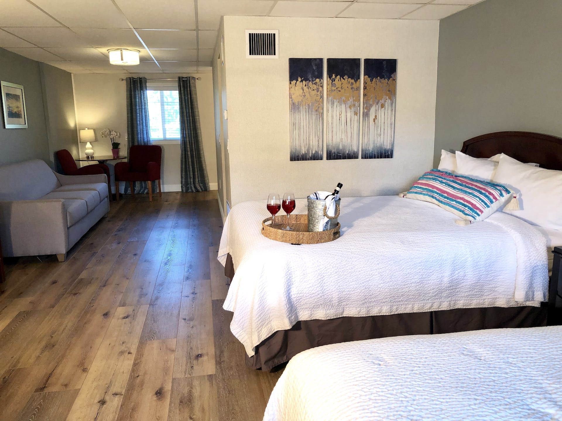 Rooms | The Hyannis Inn | Hyannis, MA