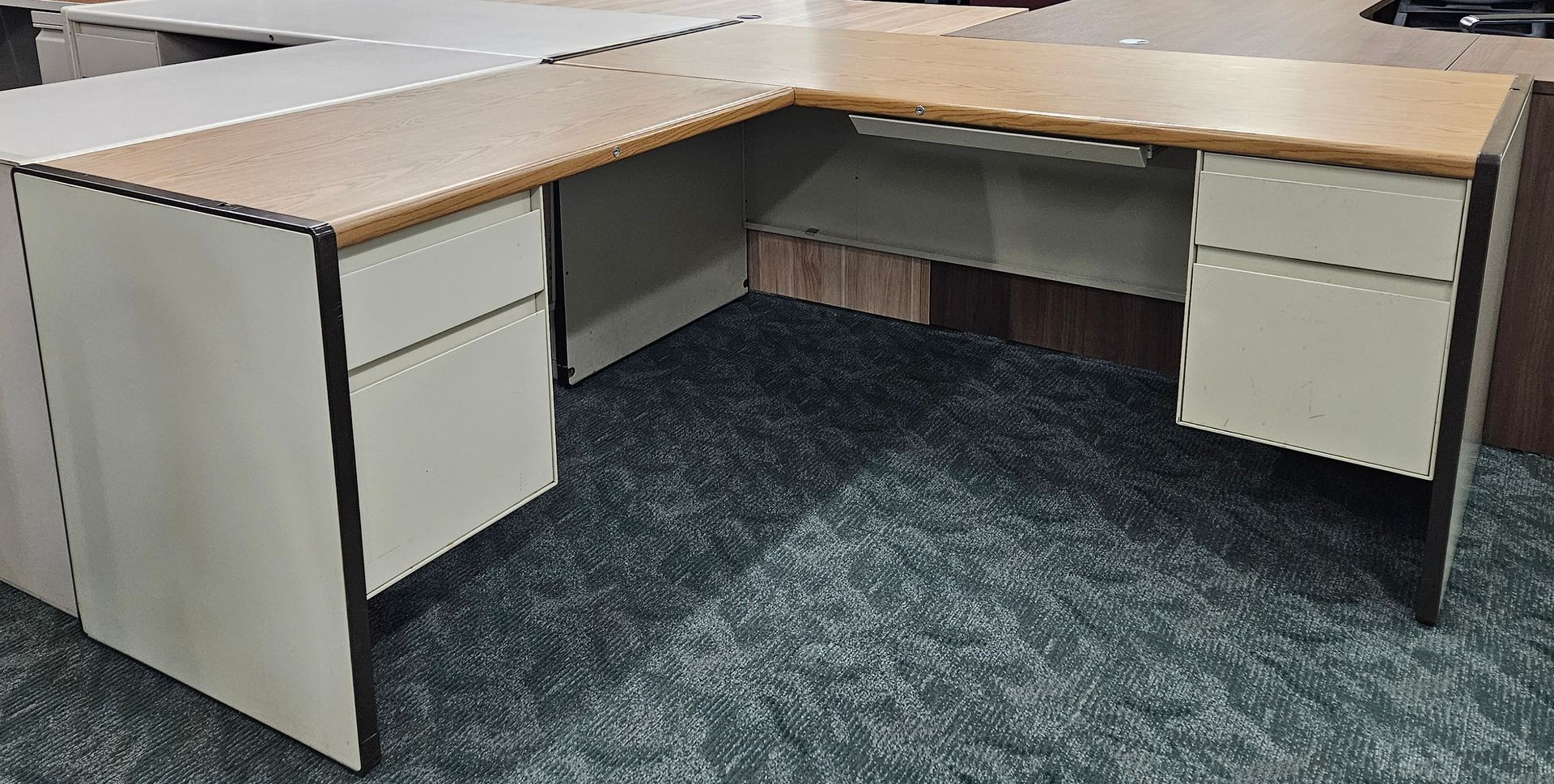 Used Desks for Sale | Affordable Office Solutions