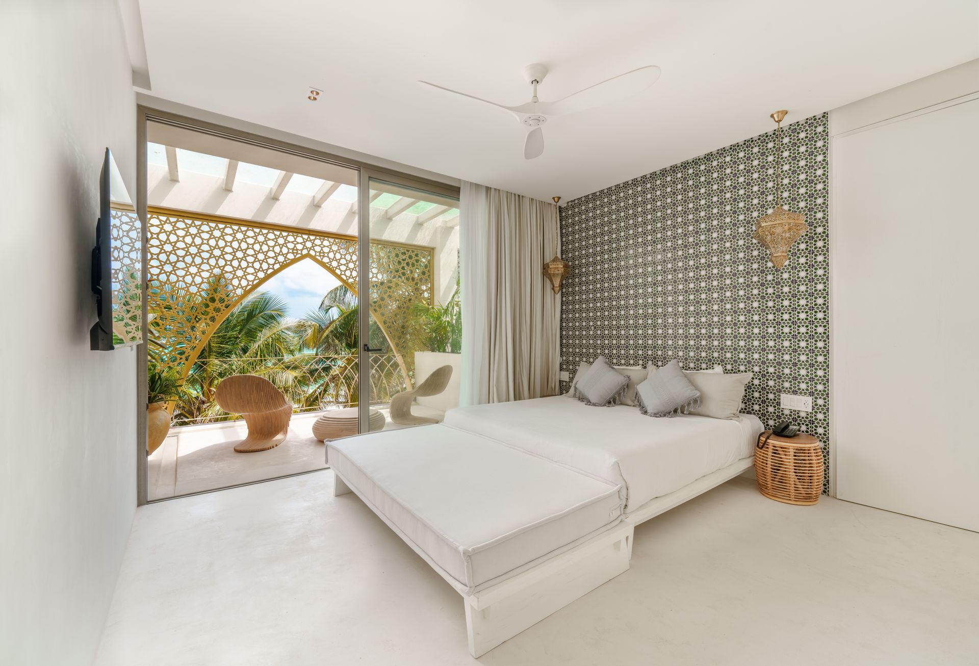 "Refugio de Lujo Marroquí en la Playa | Sana Tulum"