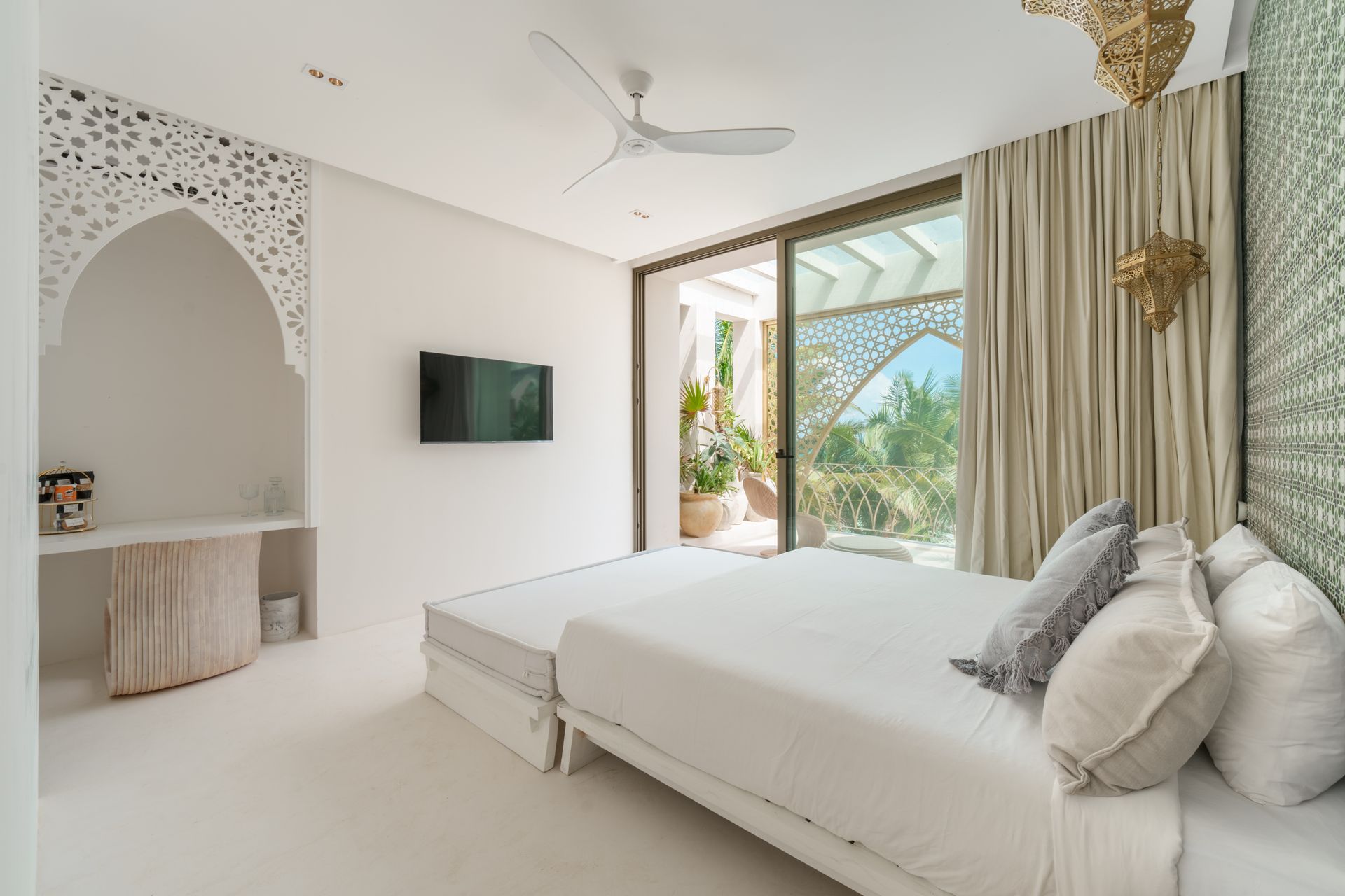 "Refugio de Lujo Marroquí en la Playa | Sana Tulum"