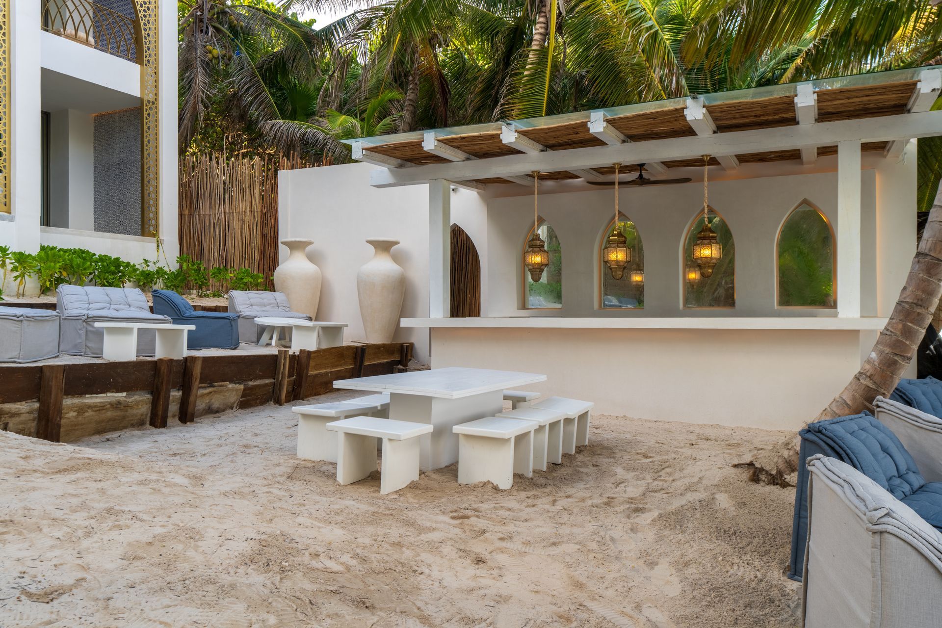 "Refugio de Lujo Marroquí en la Playa | Sana Tulum"