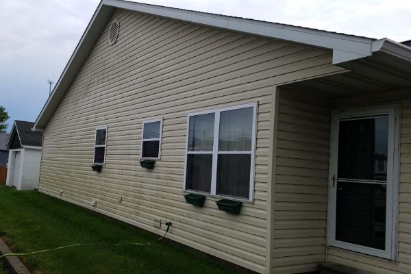 Chicagoland | Pressure Washing | WunderWash | House Wash