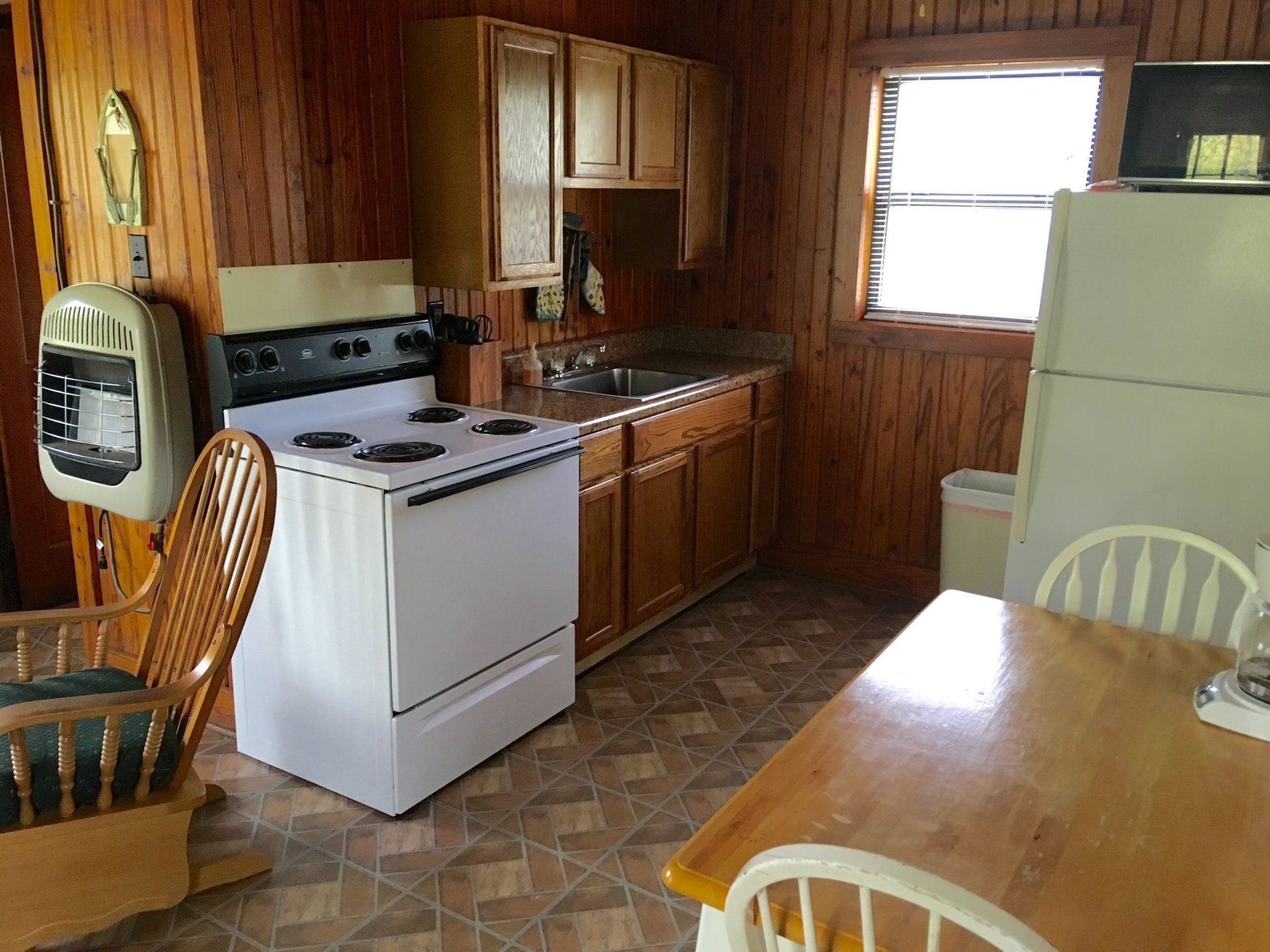 Pleasant View Resort | Lodging and Marina | Kentucky Lake