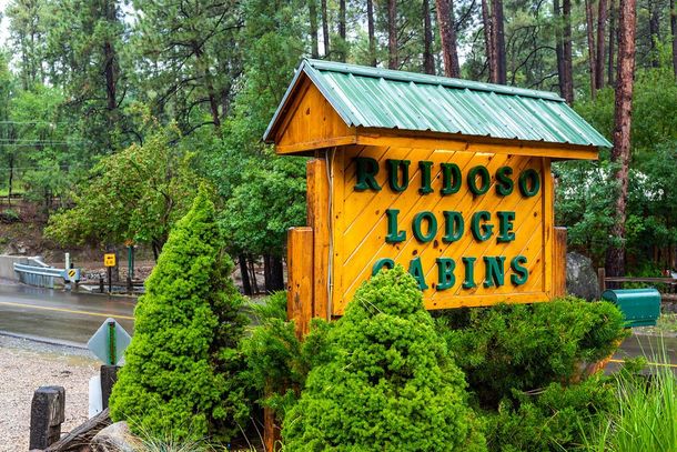 About Us | Ruidoso Lodge Cabins