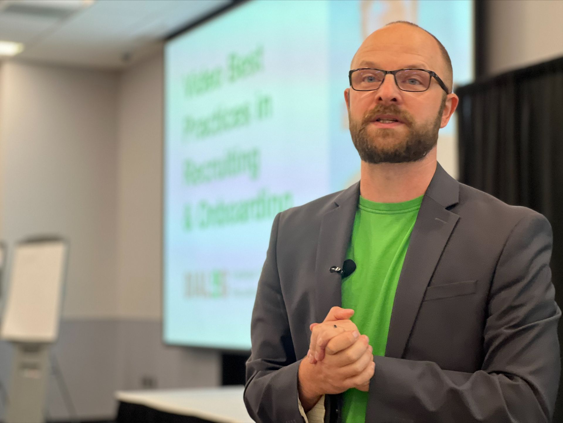 Book a speaker on employer branding and recruitment marketing