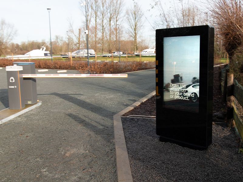 Freestanding Outdoor Digital Poster 43"-65" | Display Components