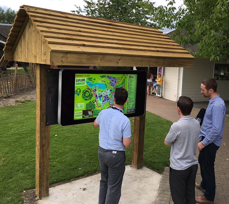 Wall-Mounted PCAP Outdoor Touch Screen 22"-86" | Digital Signage | UK