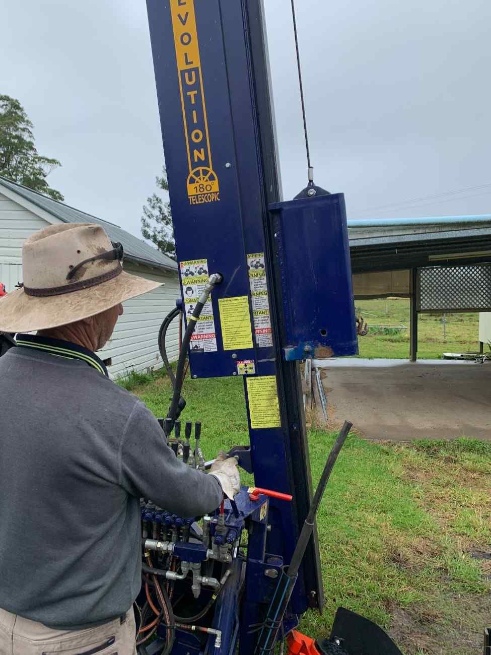 How Can a Hydraulic Fence Post Pounder Help You Save Time and Effort?