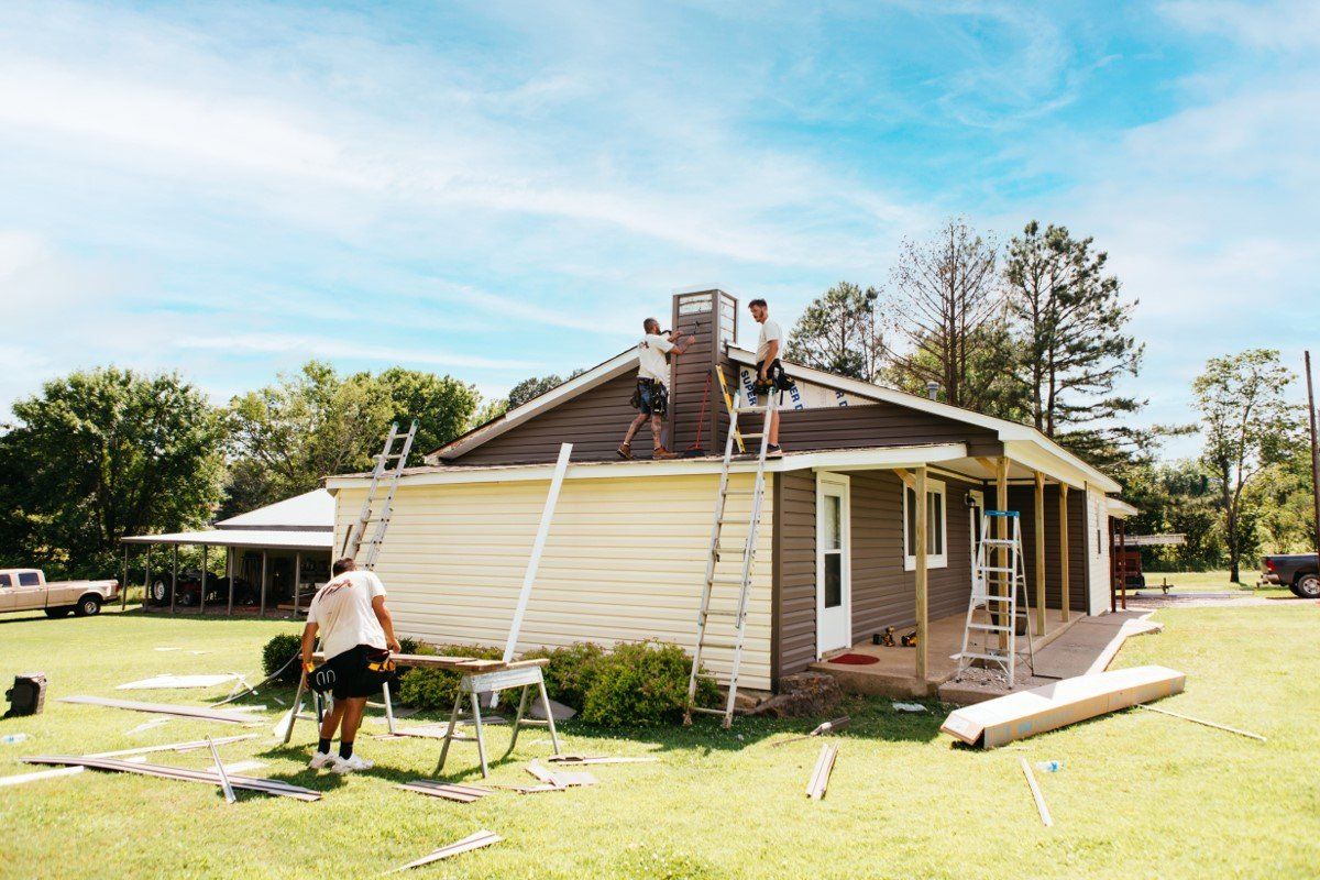 Spot these Warning Signs to Avoid a Bad Roofing Job