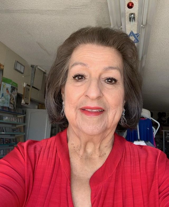 Lydia Valenzuela's Instagram, Twitter & Facebook on IDCrawl
