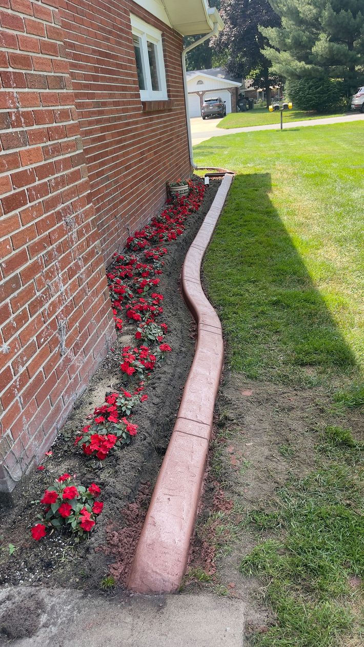 Gator Curbing - Expert Landscape Border Services