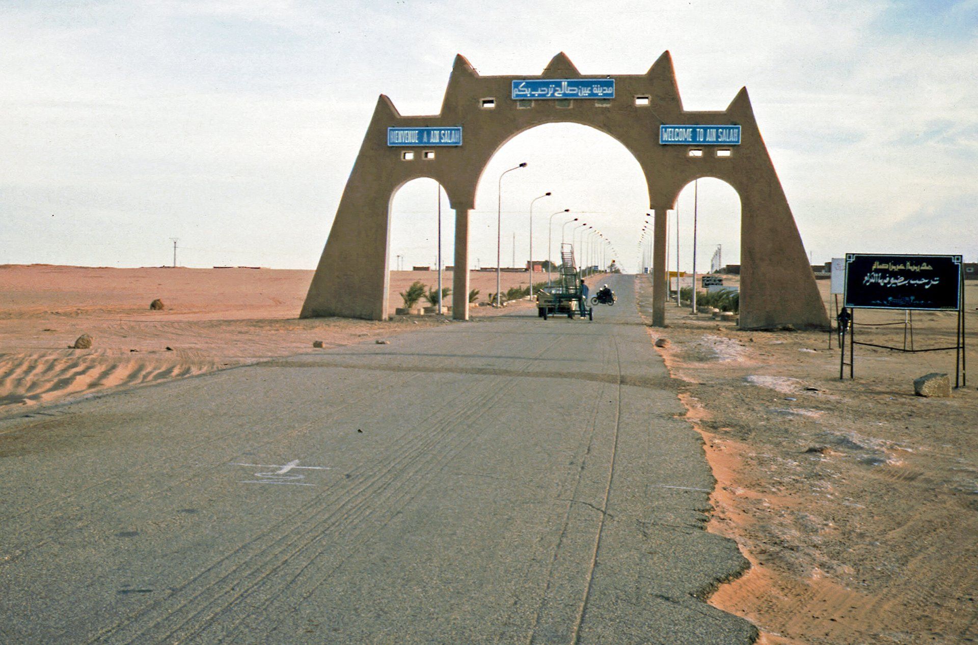 Hay & José Smits schilderijen en bijzondere reizen van met de motor of 4x4