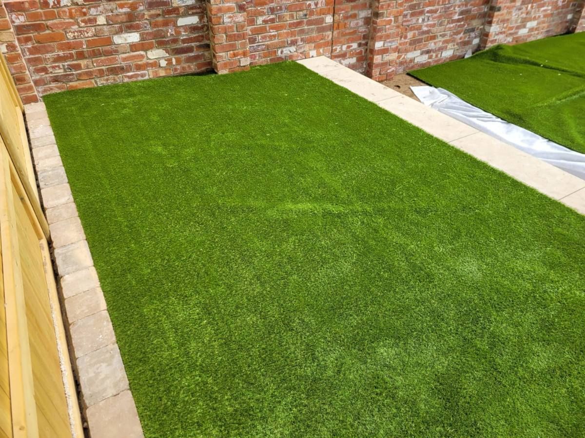 Artificial Grass Installers Leeds - Paving Leeds Artificial Grass Installers Leeds - Paving Leeds