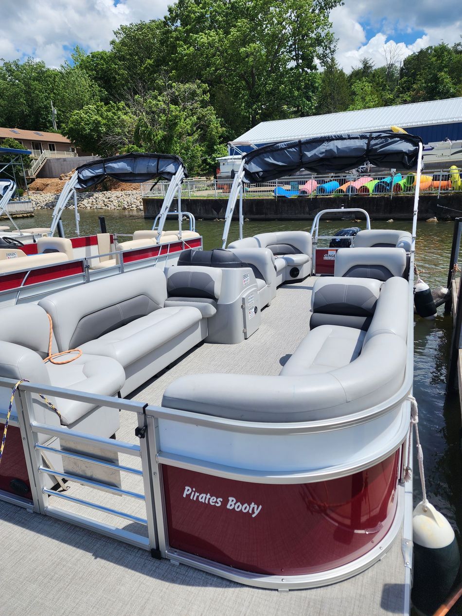 Dirty Duck Boat Rentals : Lake of the Ozarks