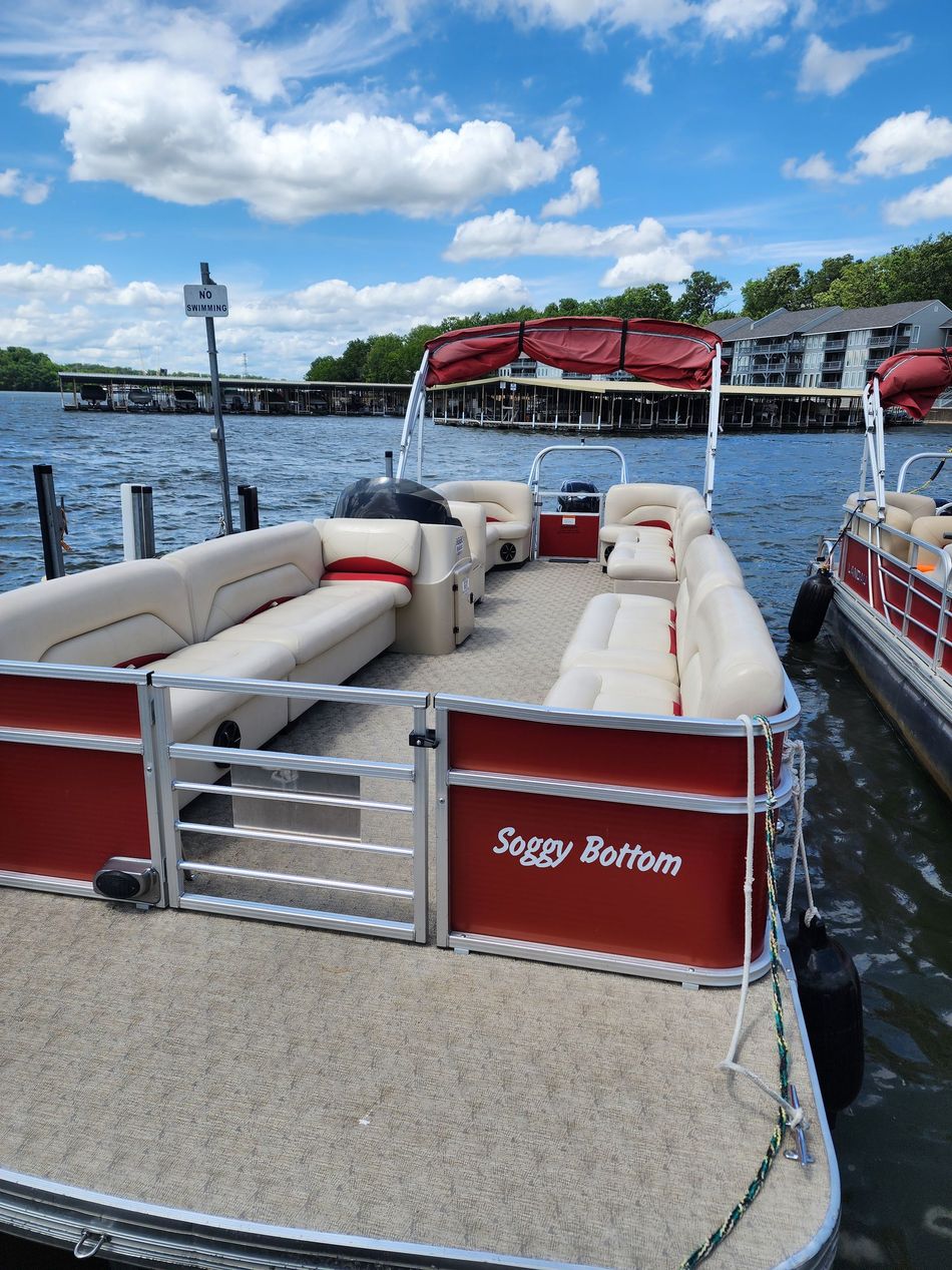 Dirty Duck Boat Rentals : Lake of the Ozarks