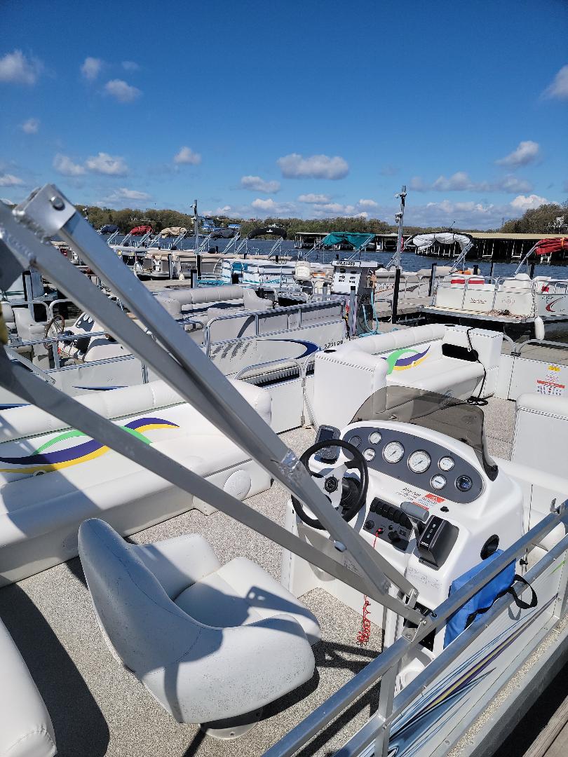 Dirty Duck Boat Rentals : Lake of the Ozarks