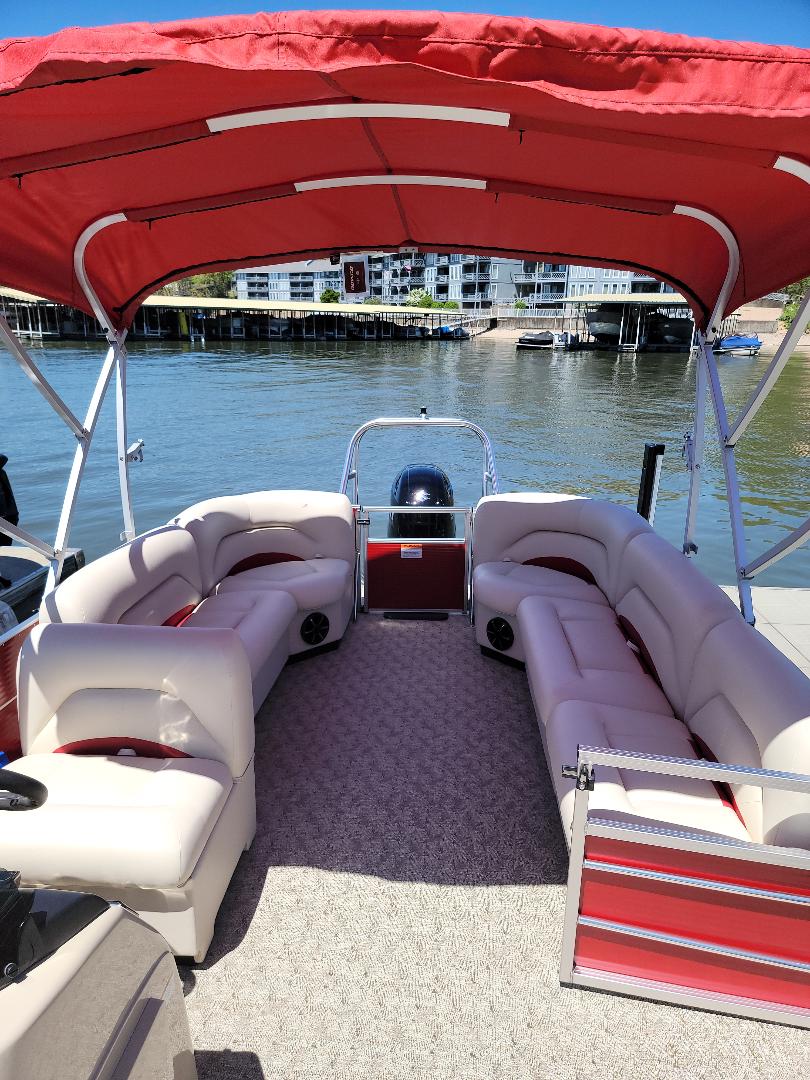 Dirty Duck Boat Rentals : Lake of the Ozarks