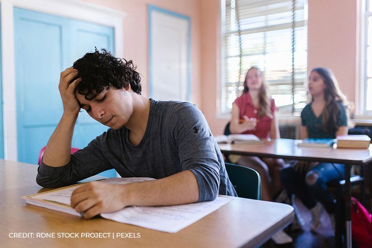 How to Slay the FOMO Monster: Escaping Financial Peer Pressure in College