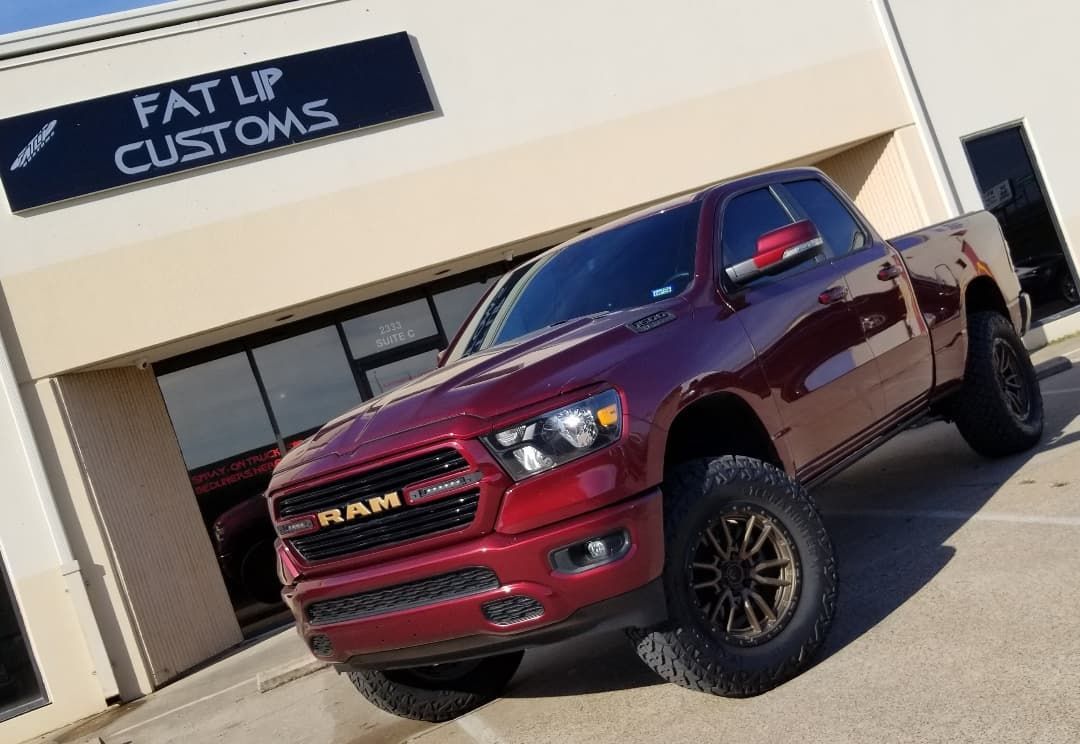 Custom Wheel and Tire Shop | Fat Lip Customs