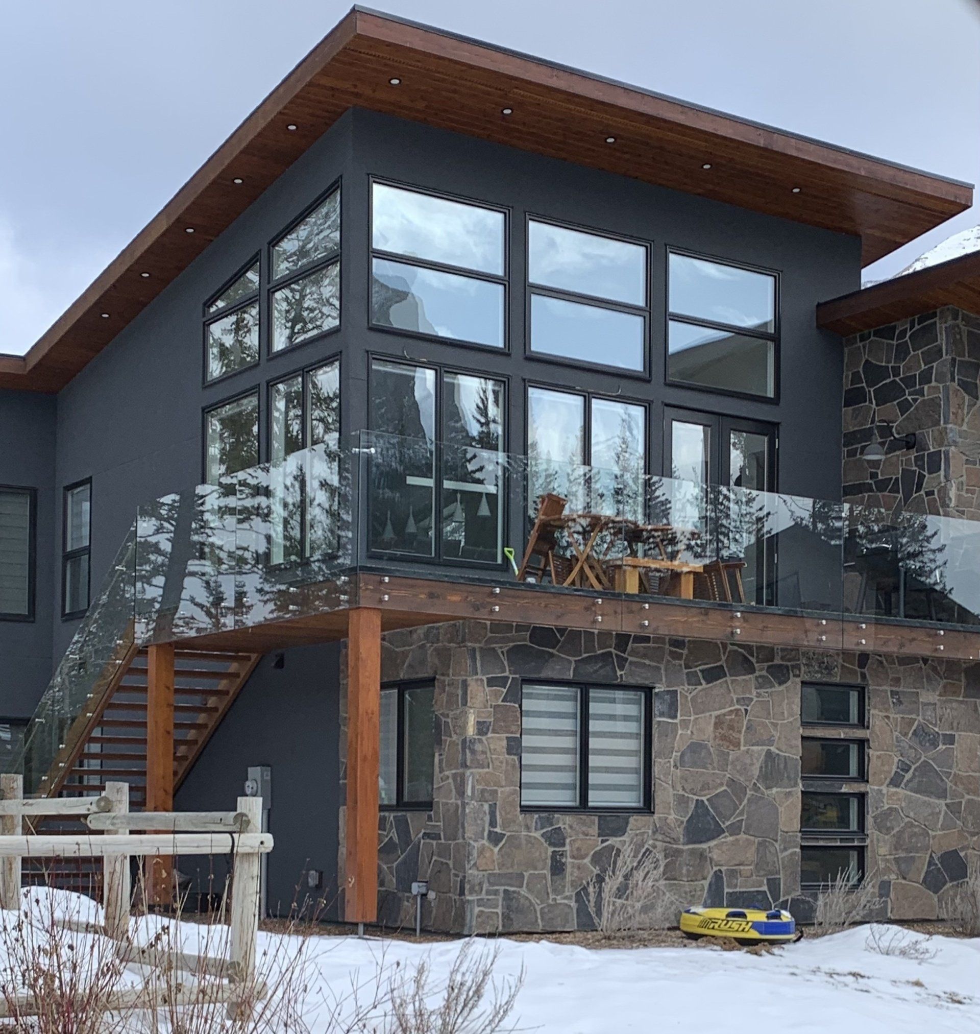 Windows | Akita Custom Glass