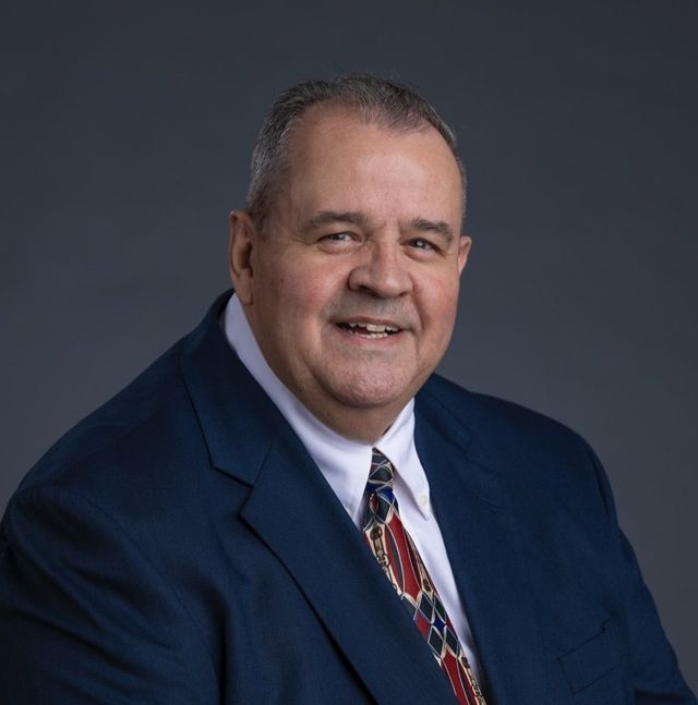 Stuart White's Instagram, Twitter & Facebook on IDCrawl