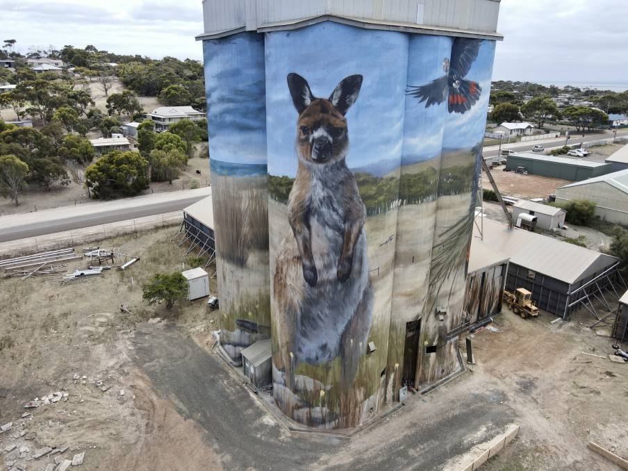 Kingscote Silo Art