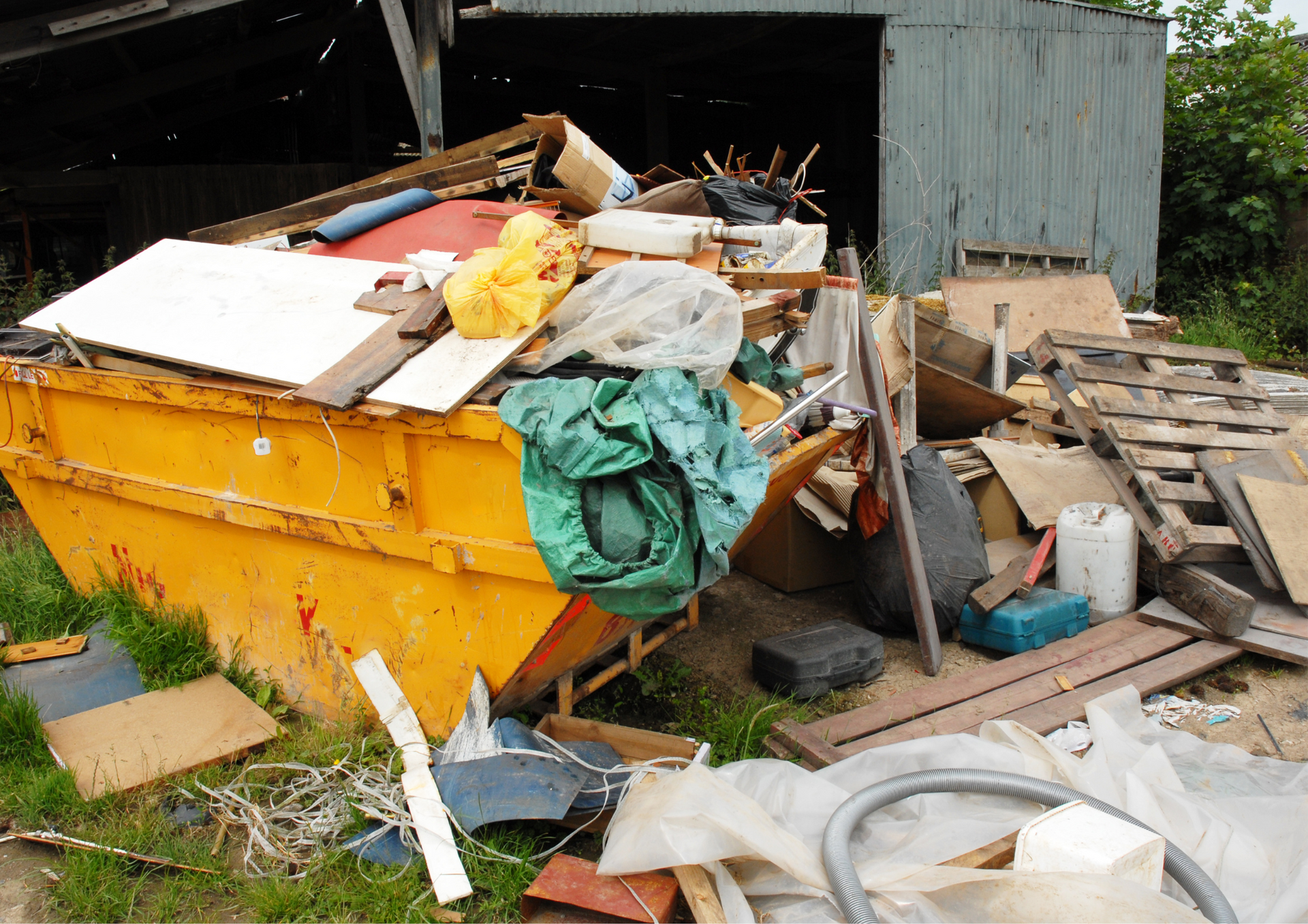 Mini Skip Hire Explained: What You Can and Cannot Put Inside