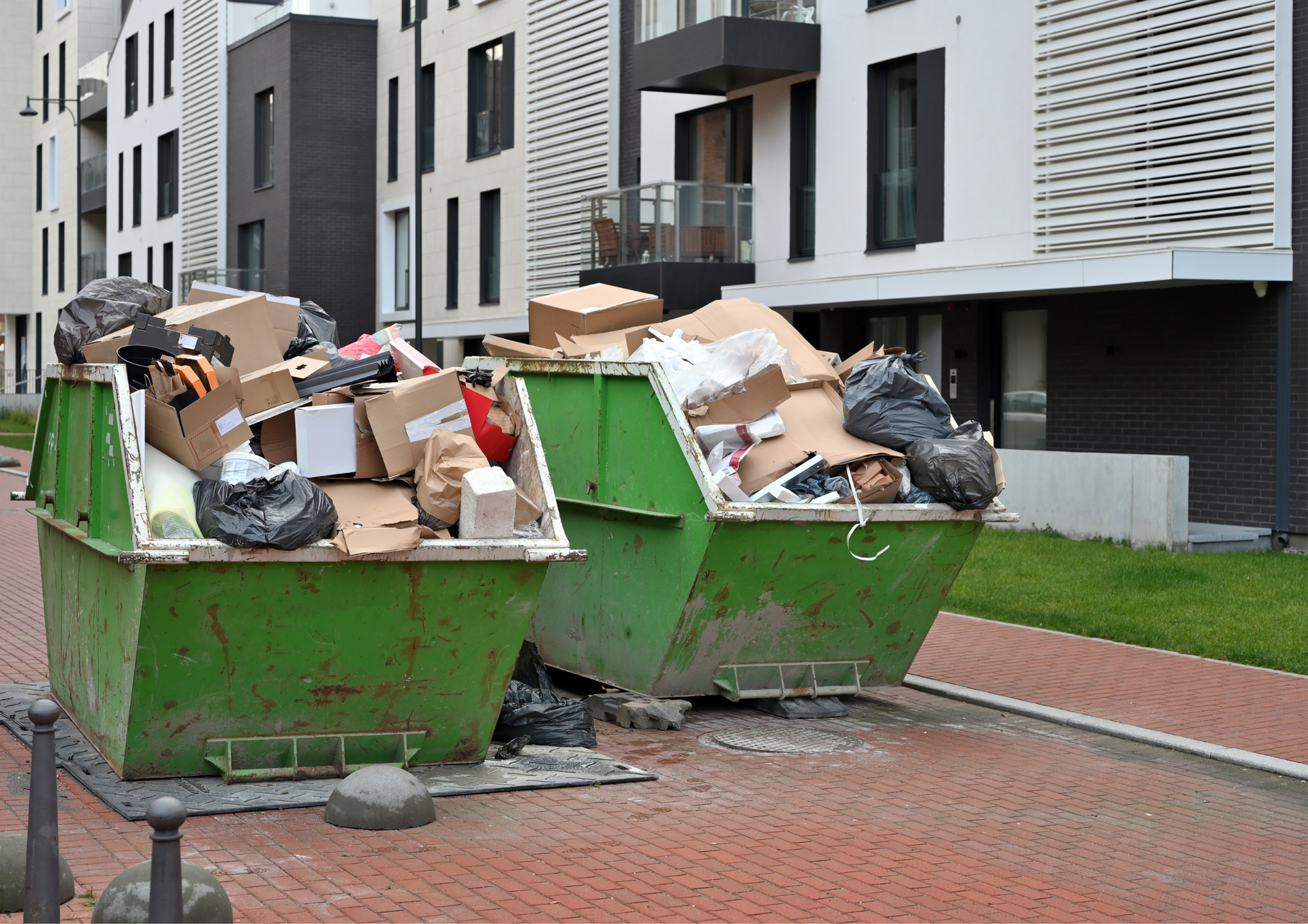 Residents’ Complete Guide: What Can You Fit in a 12 Yard Skip
