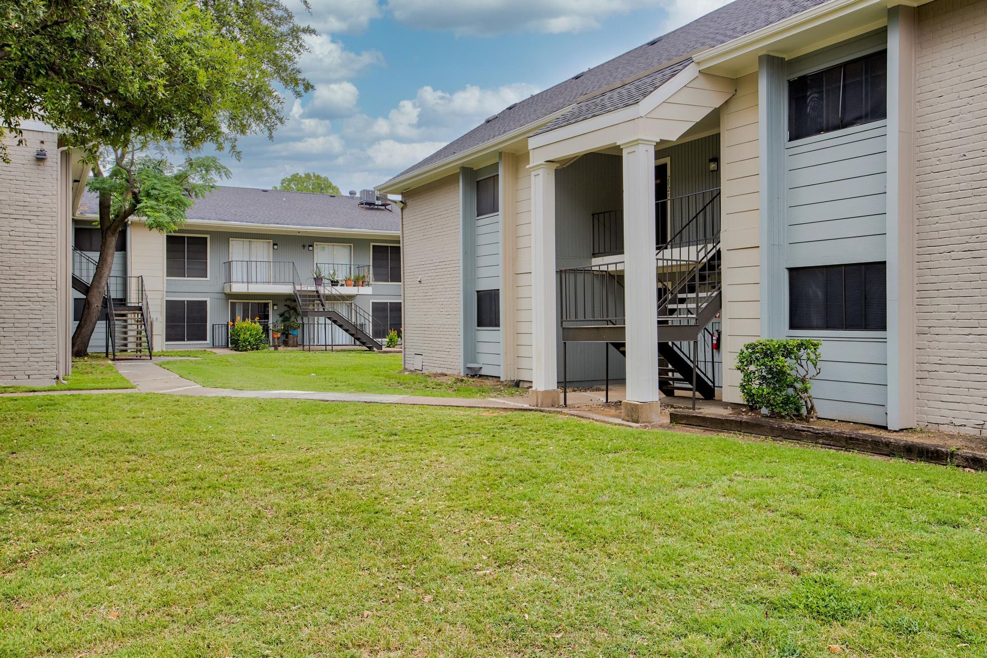 Zara Apartments | Luxury Apartments in Dallas, TX