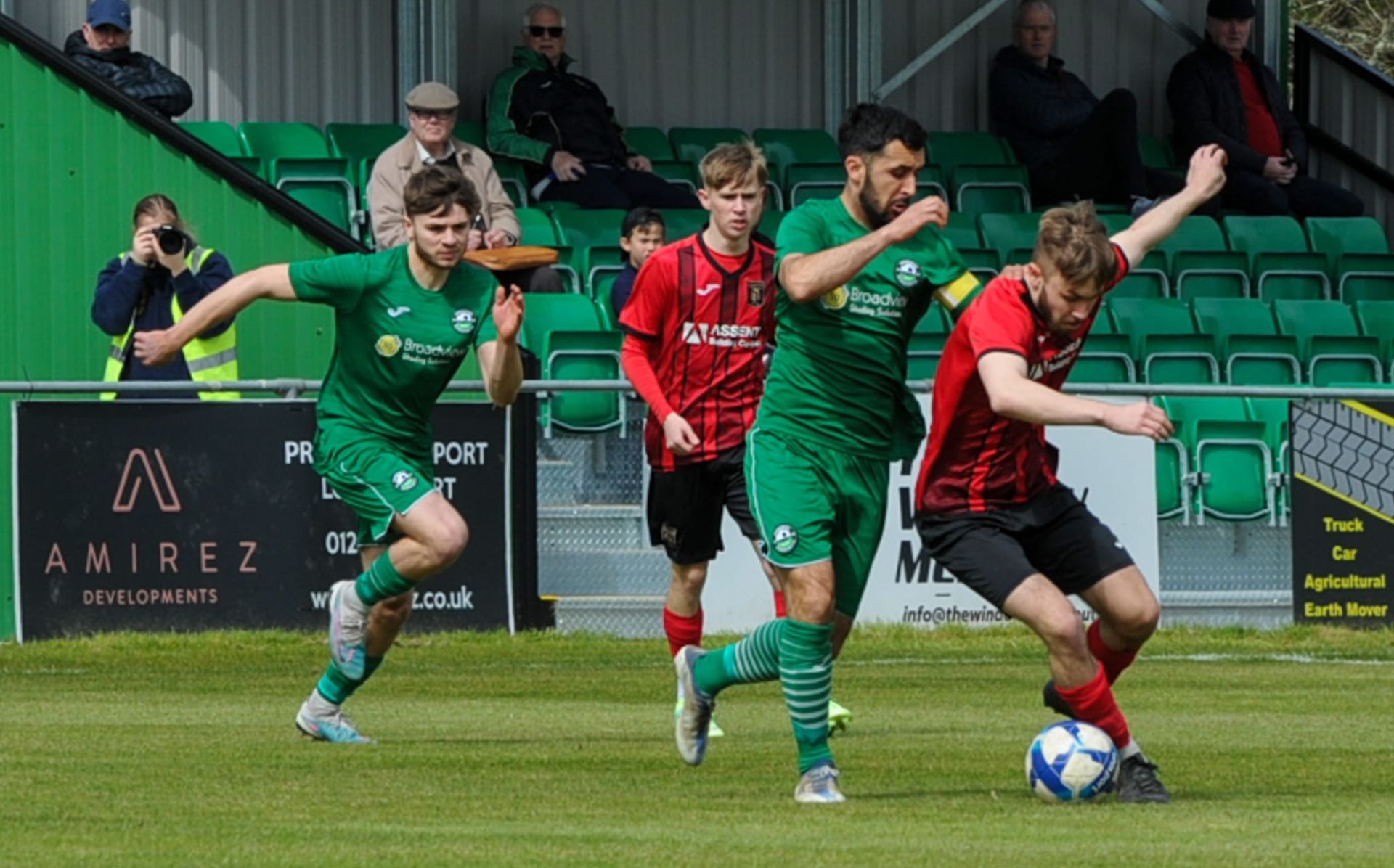 WEEKEND REVIEW - APRIL 22