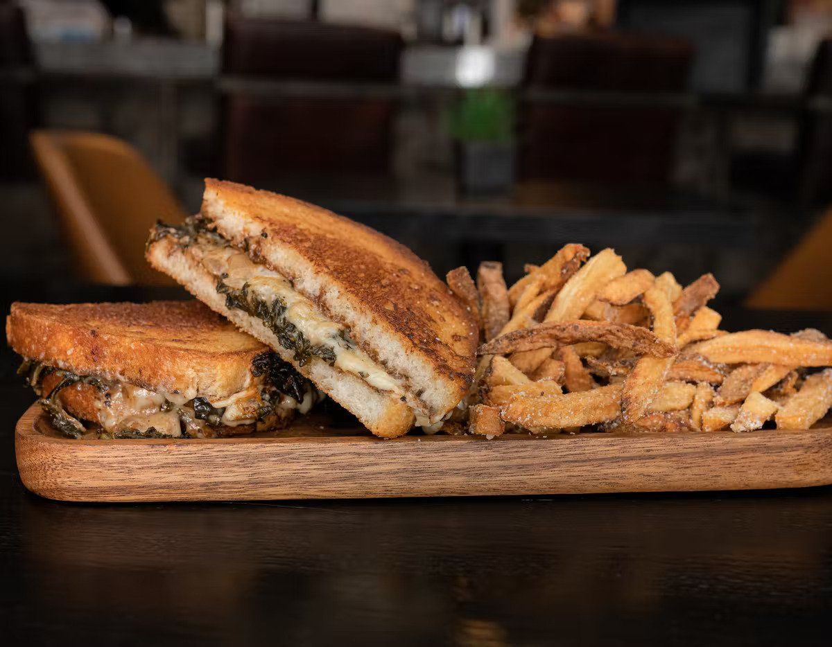 Headquarters Beercade | River North Arcade Bar & Event Venue