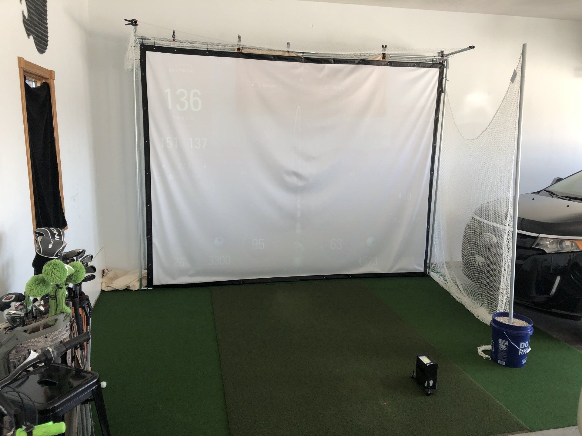 DIY Home Golf Simulator Screen - For Cheap DIY Home Golf Simulator Screen - For Cheap